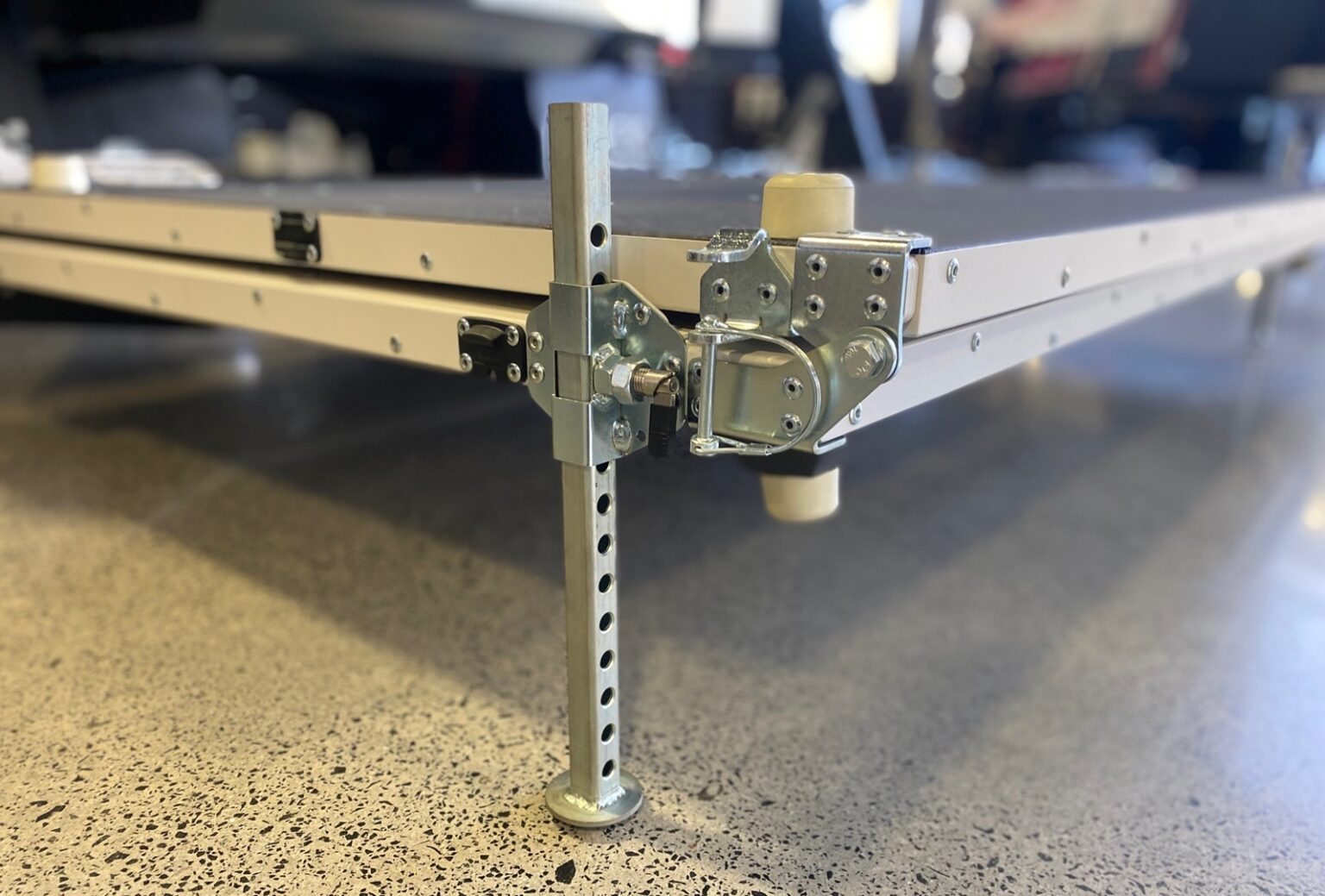 Deck Leg - MK5 Tvan - Outback HQ